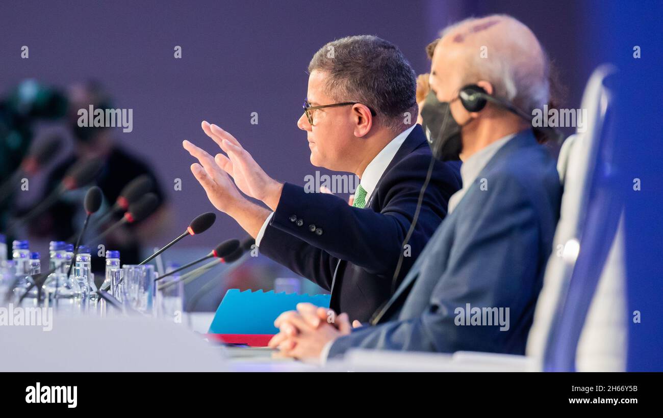 Limiting l hi-res stock photography and images - Alamy
