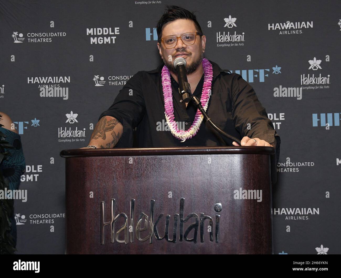 Los Angeles, USA. 12th Nov, 2021. Halekulani Maverick Awardee Sterlin ...