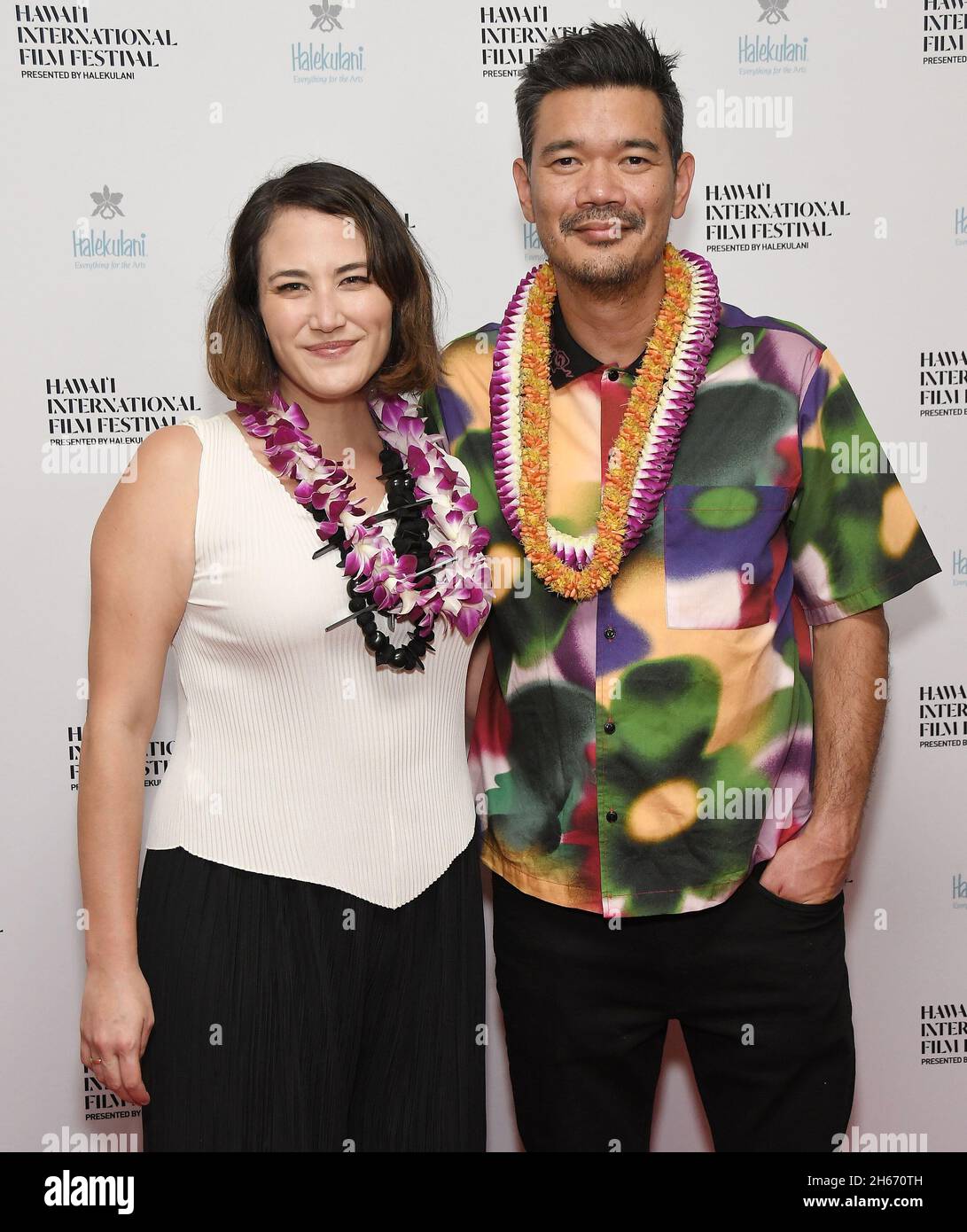 Los Angeles, USA. 12th Nov, 2021. (L-R) Susan Stanton and Destin Daniel ...