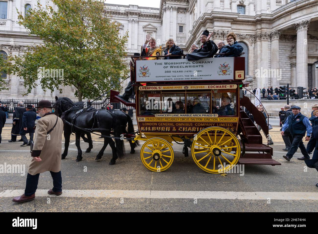 13/11/2021. London, UK. Participants take part in the annual 693rd Lord ...
