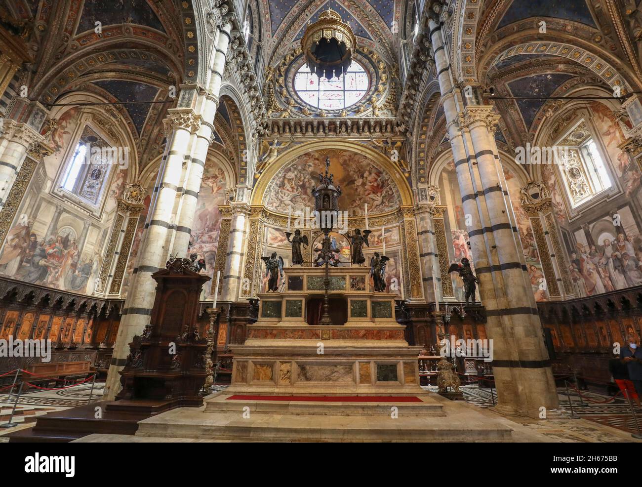 Siena duomo altar hi-res stock photography and images - Alamy