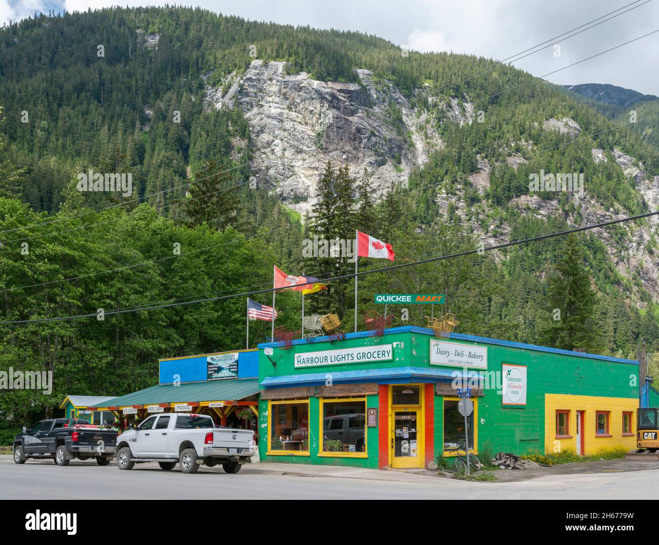 General store canada hi-res stock photography and images - Alamy