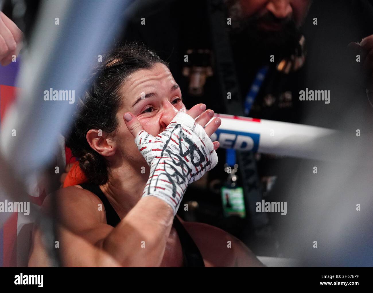 Terri Harper reacts after defeat by knockout from Alycia Baumgardner in ...