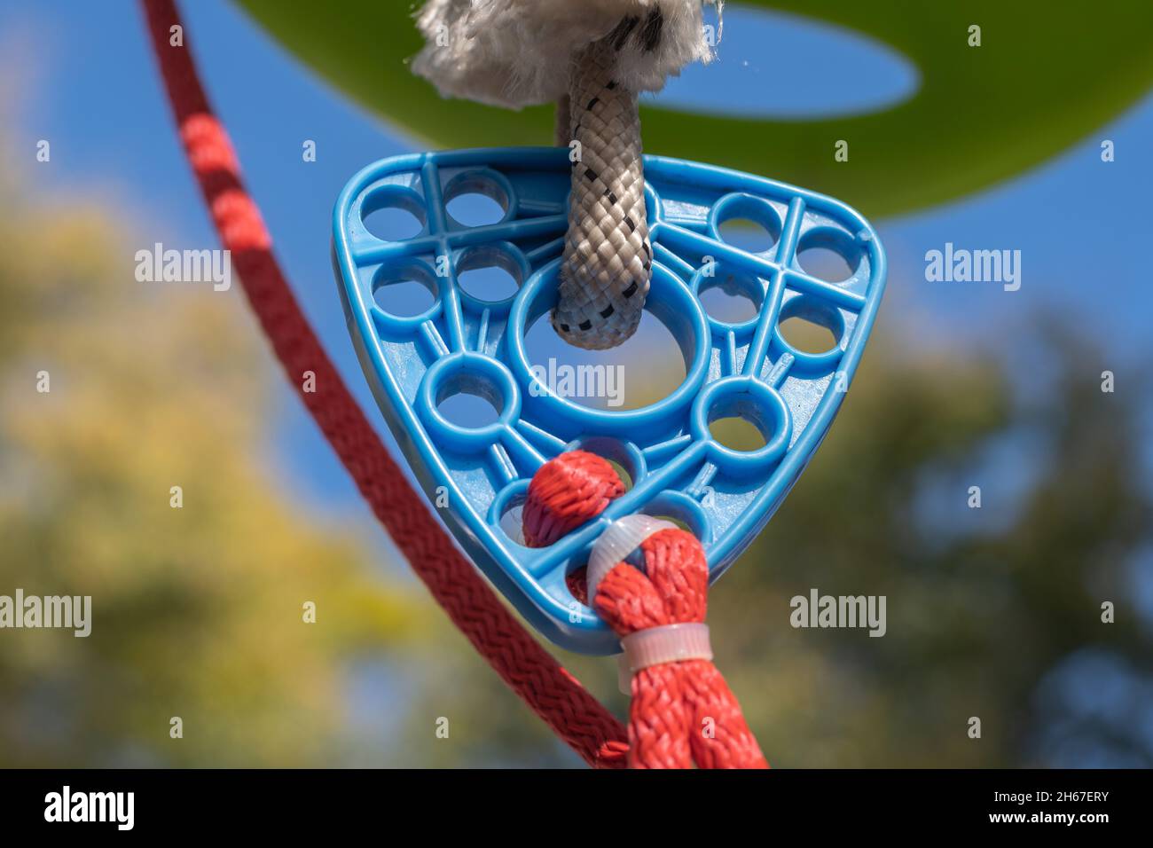 Safe rope connection for sports equipment Stock Photo - Alamy
