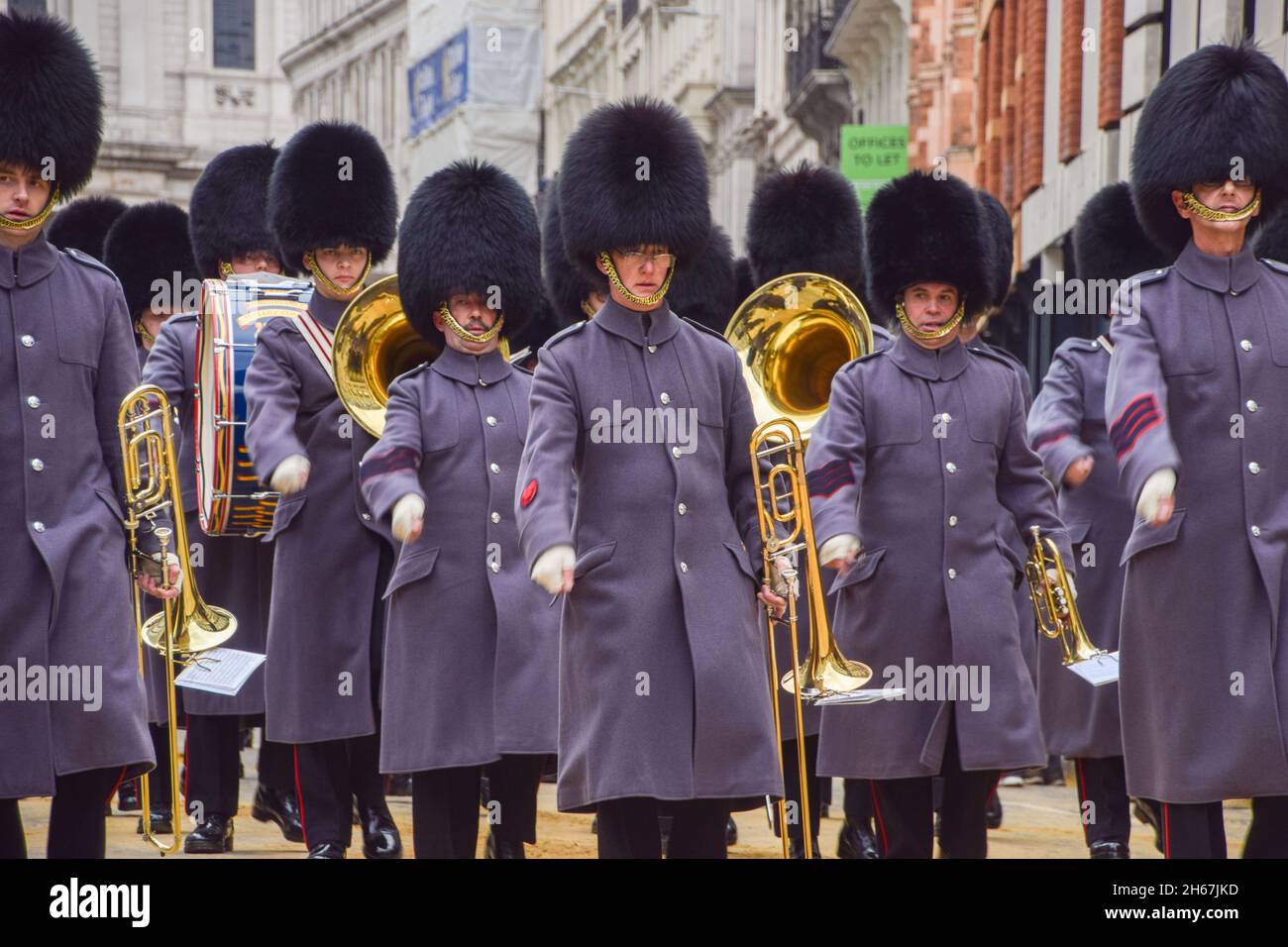 London, UK. 13th Nov, 2021. Guards march with musical instruments ...
