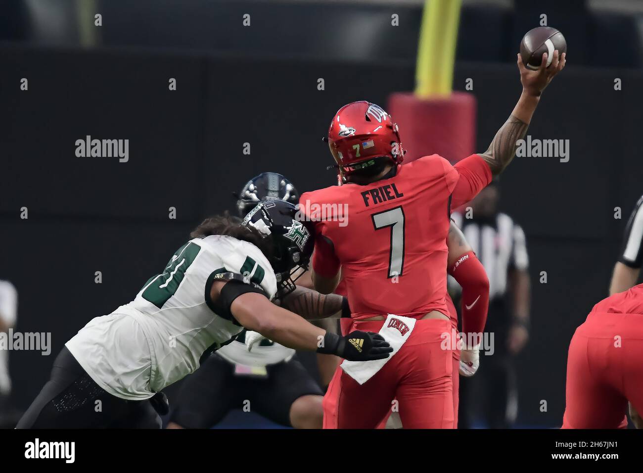 Las Vegas, Nevada, USA. 13th Nov, 2021. Hawaii Warriors defensive ...