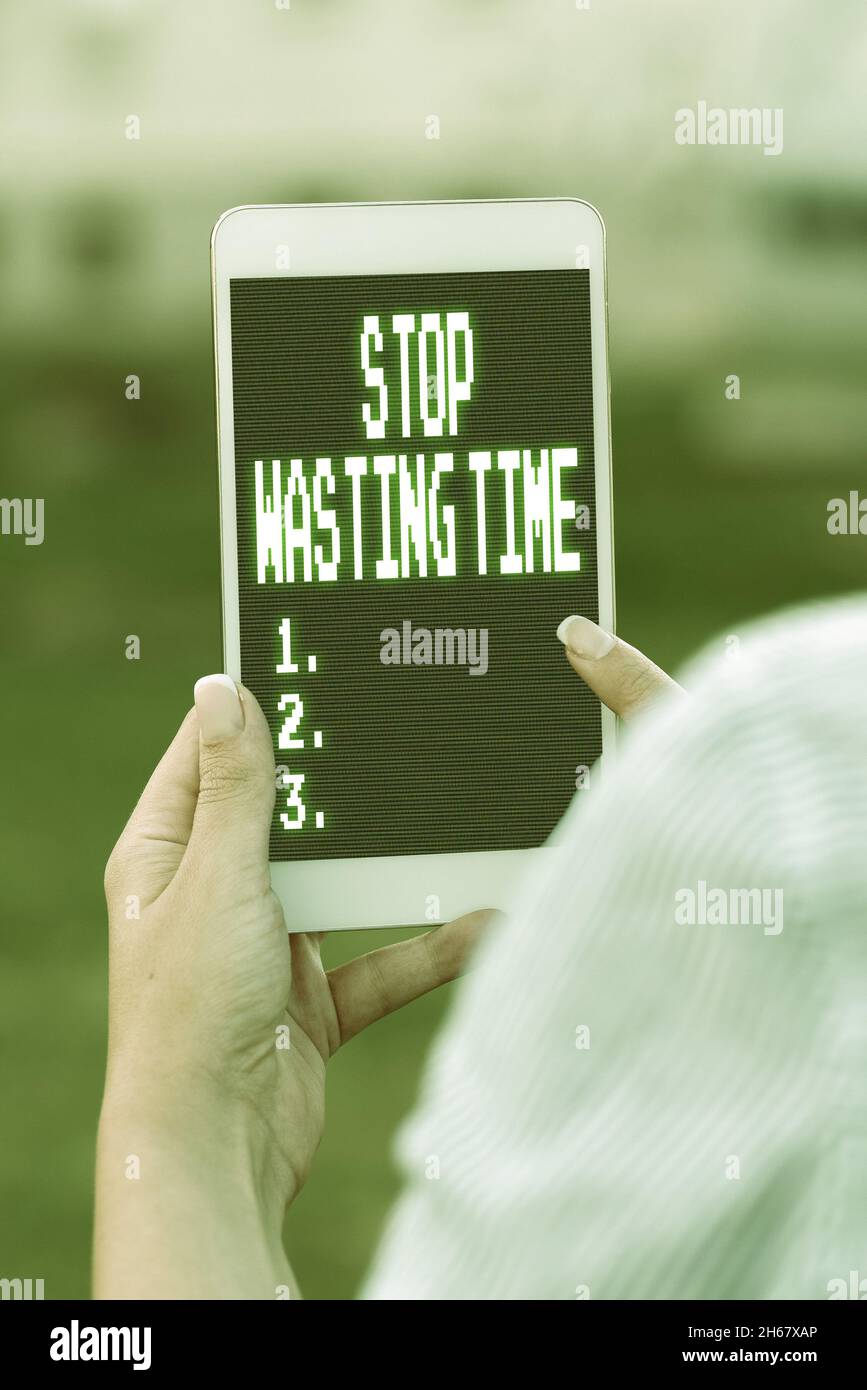 Spend wisely save wisely hi-res stock photography and images - Alamy