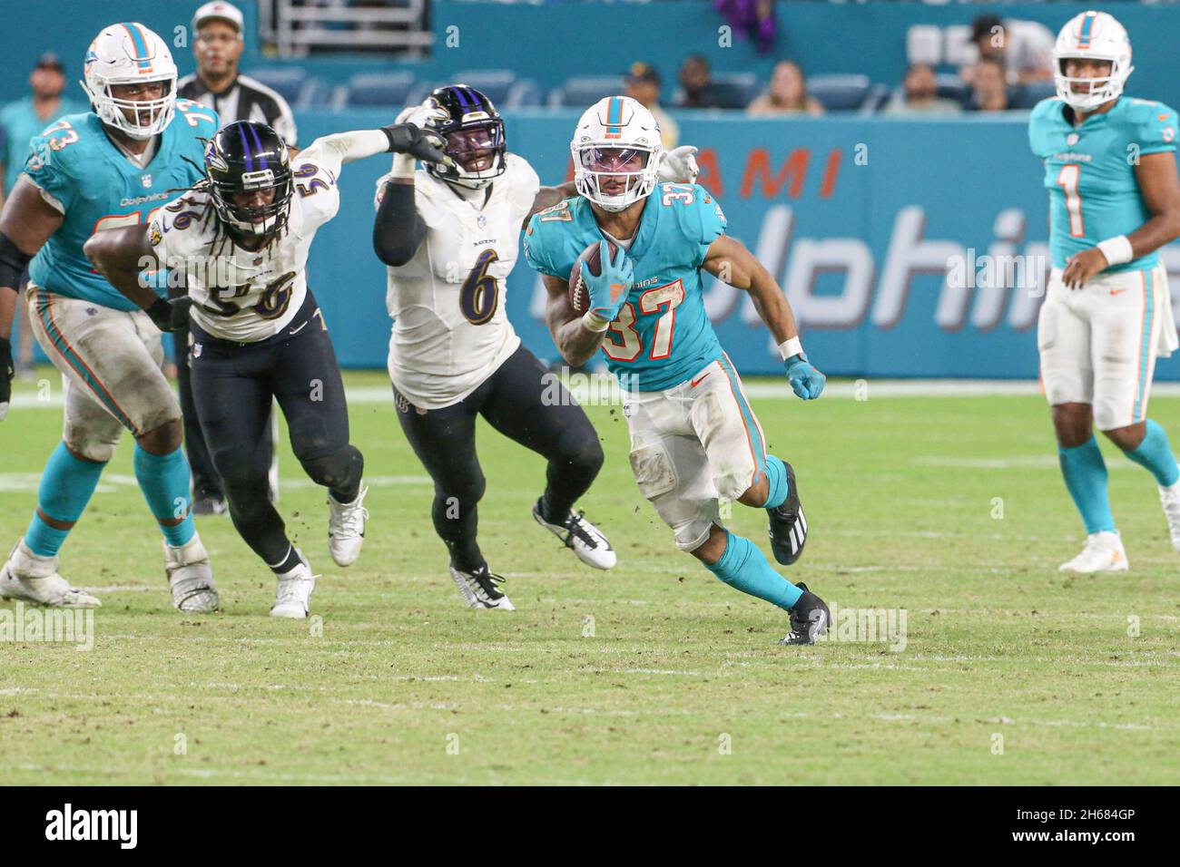 Thursday, November 11, 2021; Miami Gardens, FL USA; Miami Dolphins ...