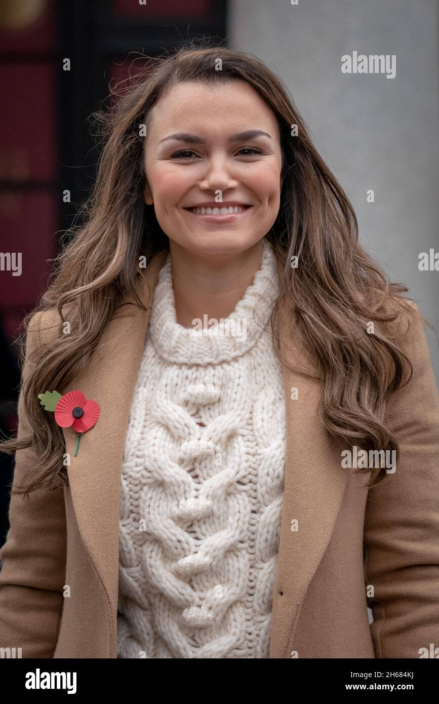 Samantha barks elsa hi-res stock photography and images - Alamy