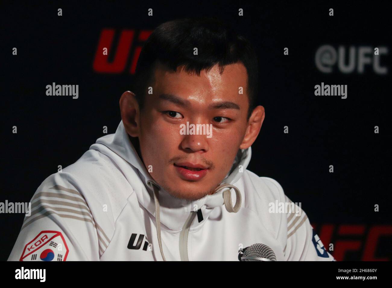 Jung da un hi-res stock photography and images - Alamy