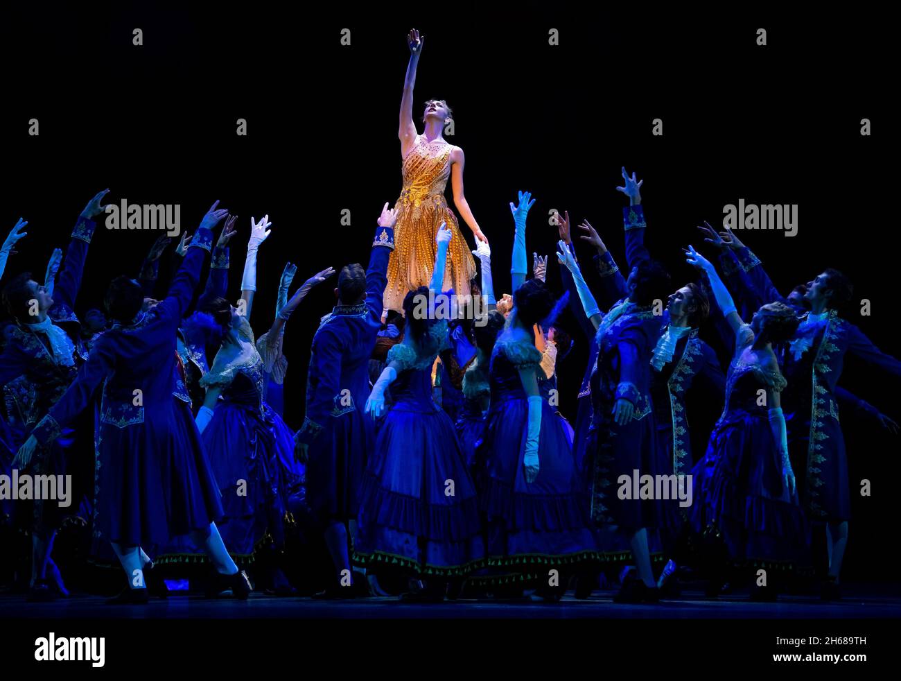 Fairy tale cinderella ensemble hi-res stock photography and images - Alamy