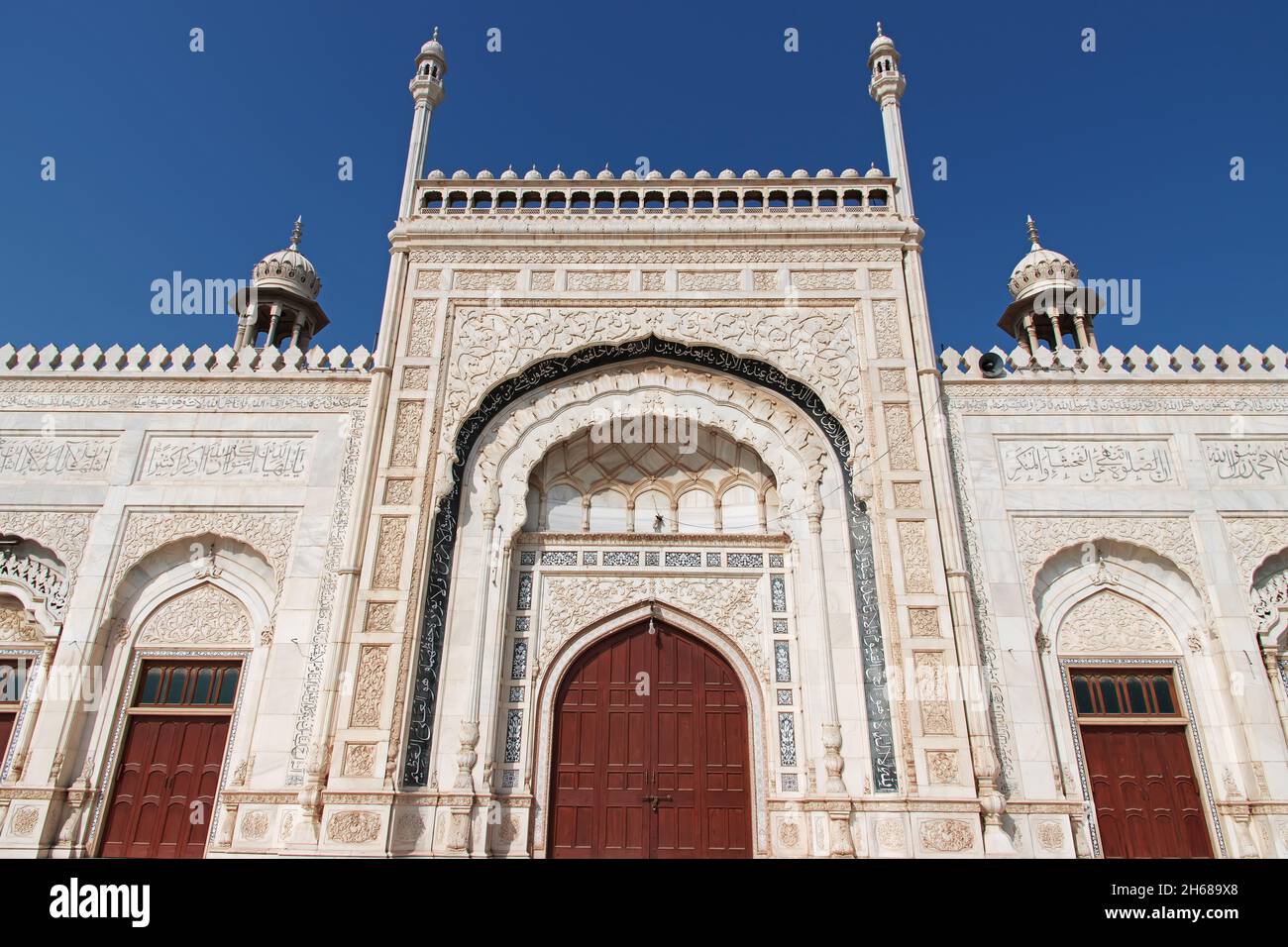 Al-Sadiq Mosque in Bahawalpur, Punjab province, Pakistan Stock Photo ...
