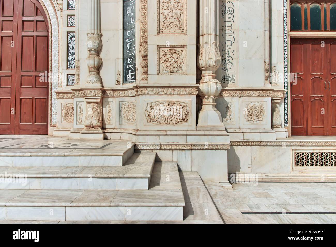 Al-Sadiq Mosque in Bahawalpur, Punjab province, Pakistan Stock Photo ...