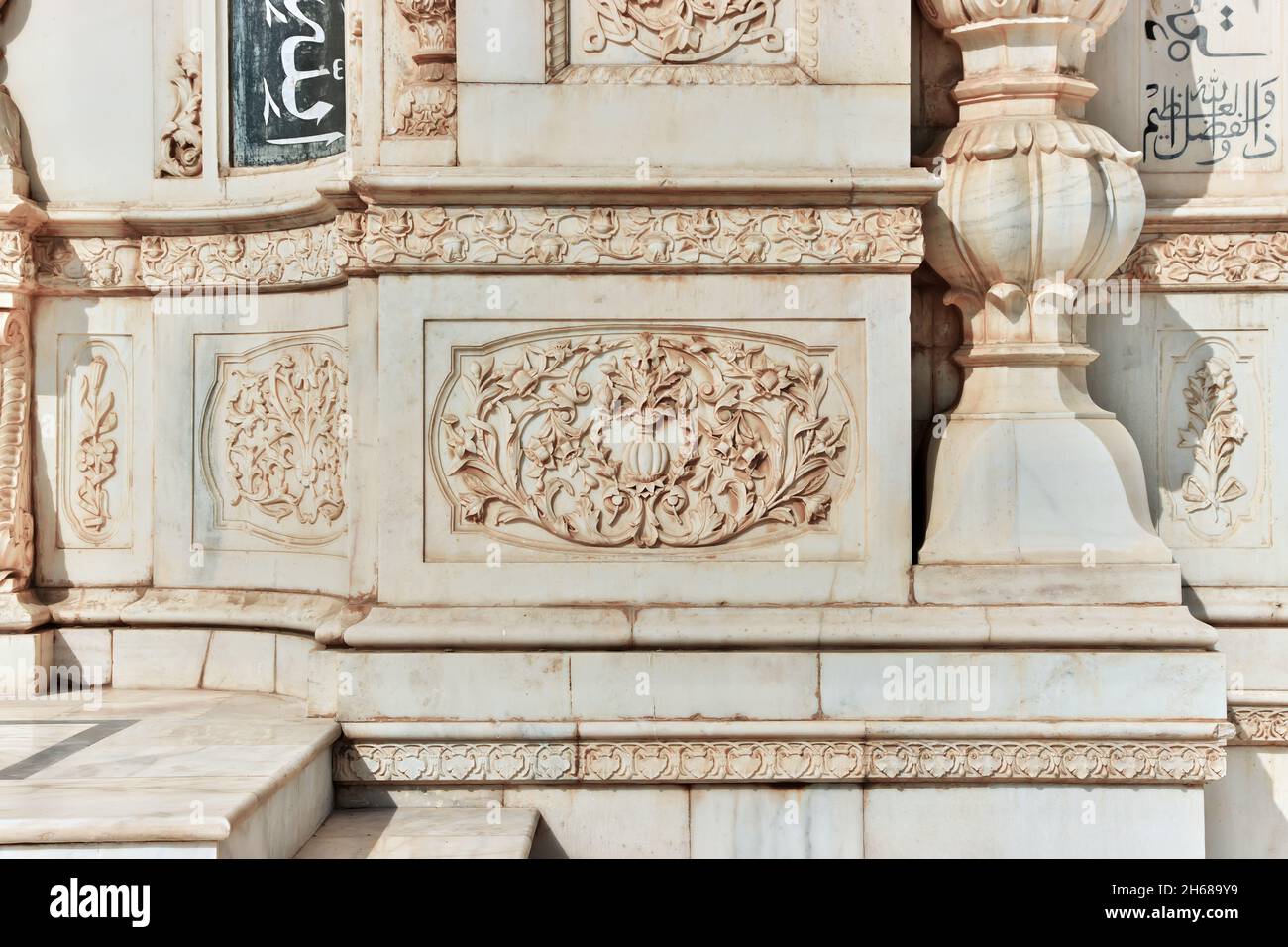 Al-Sadiq Mosque in Bahawalpur, Punjab province, Pakistan Stock Photo ...