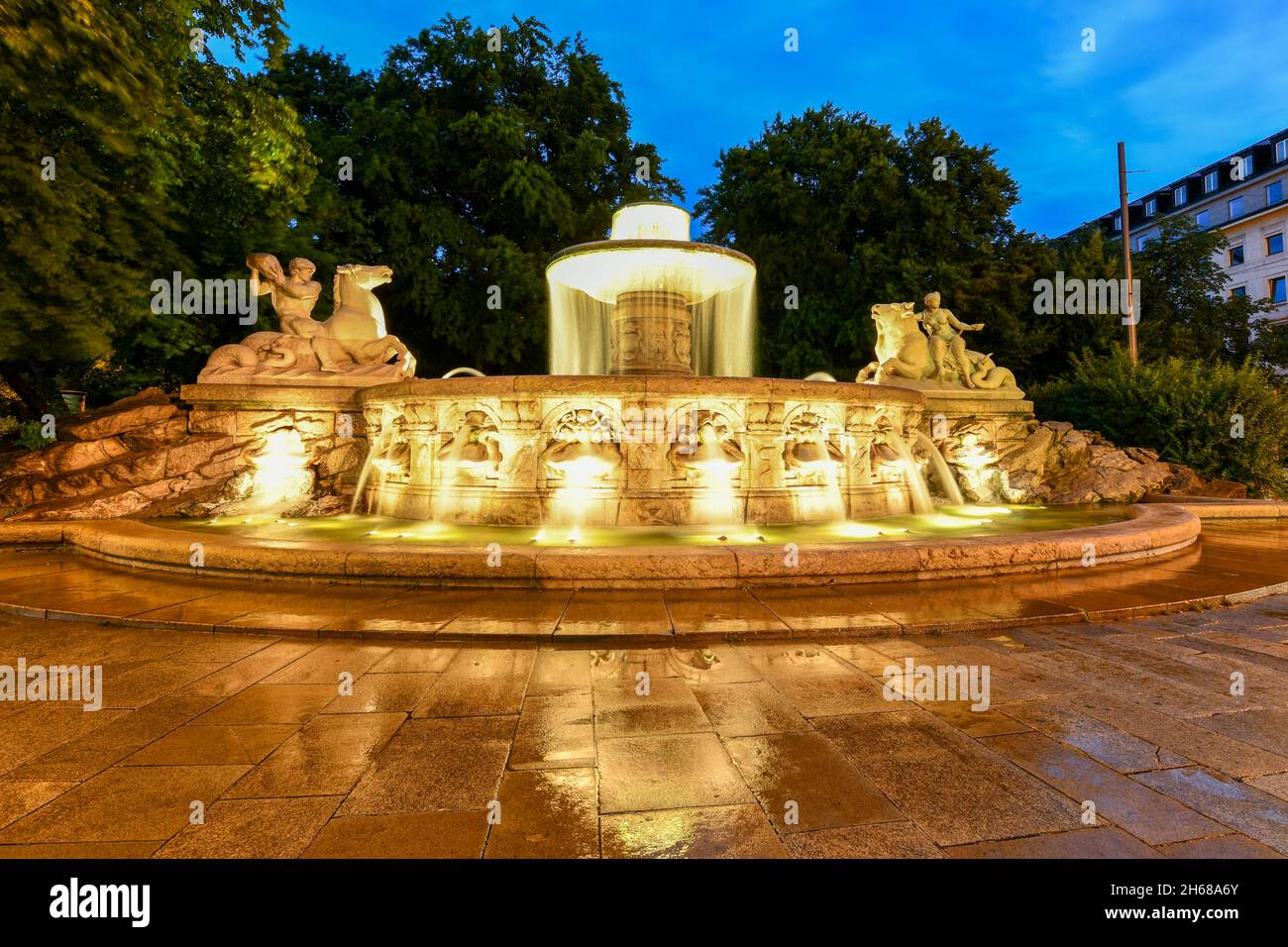 The famous Wittelsbach Fountain built in 1895, Lenbachplatz, Munich ...