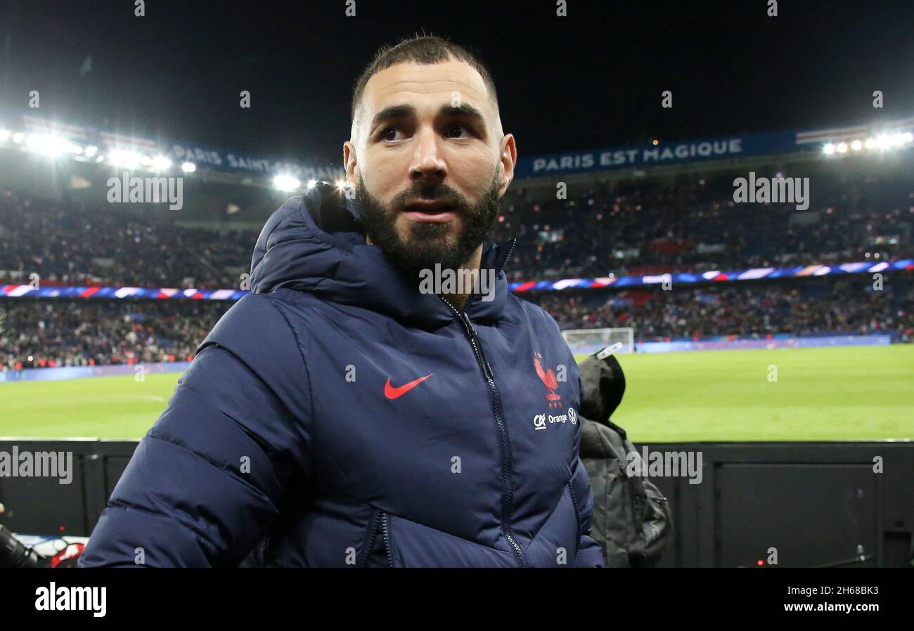 Karim Benzema of France celebrates the victory and the qualification ...