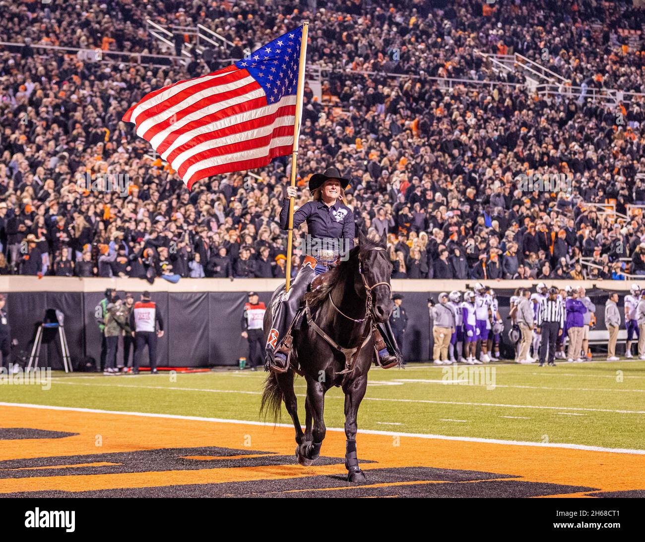 Texas state flag football stadium hi-res stock photography and images ...