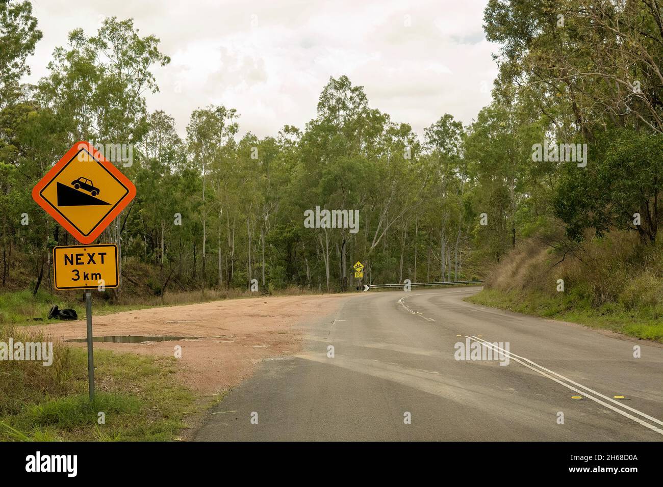 Steep descent sign hi-res stock photography and images - Alamy