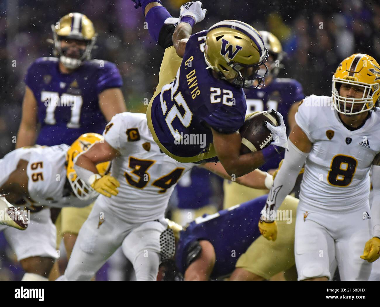 Seattle, WA, USA. 13th Nov, 2021. Cameron Davis goes airborne near the ...