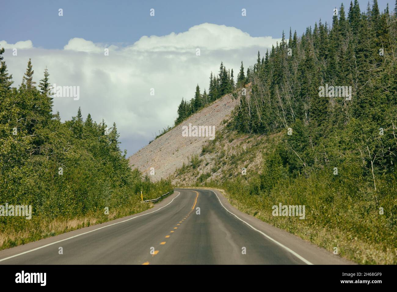 The Dalton Highway, Alaska, USA, all the way north to the North Pole ...