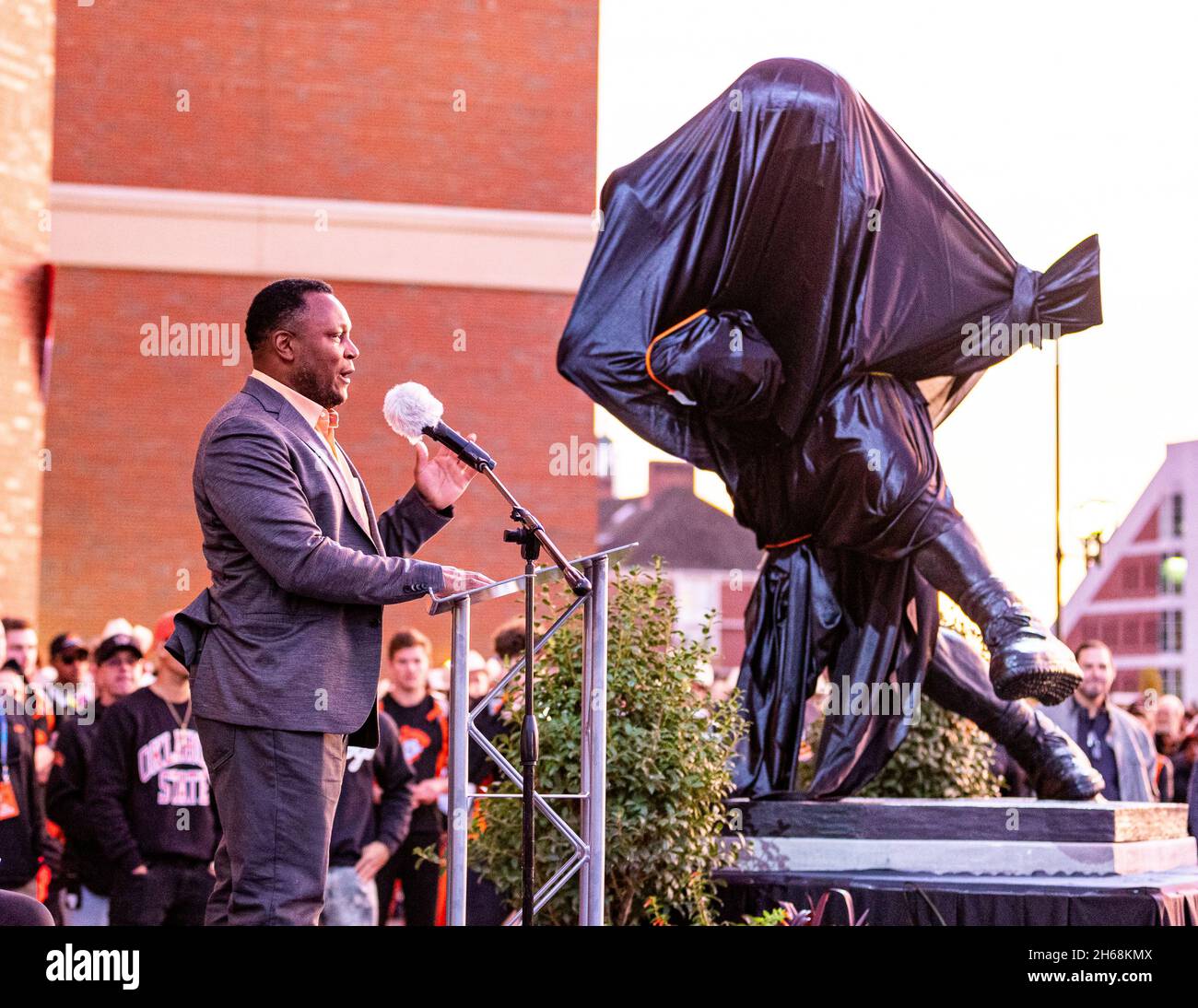 Boone pickens stadium hi-res stock photography and images - Alamy