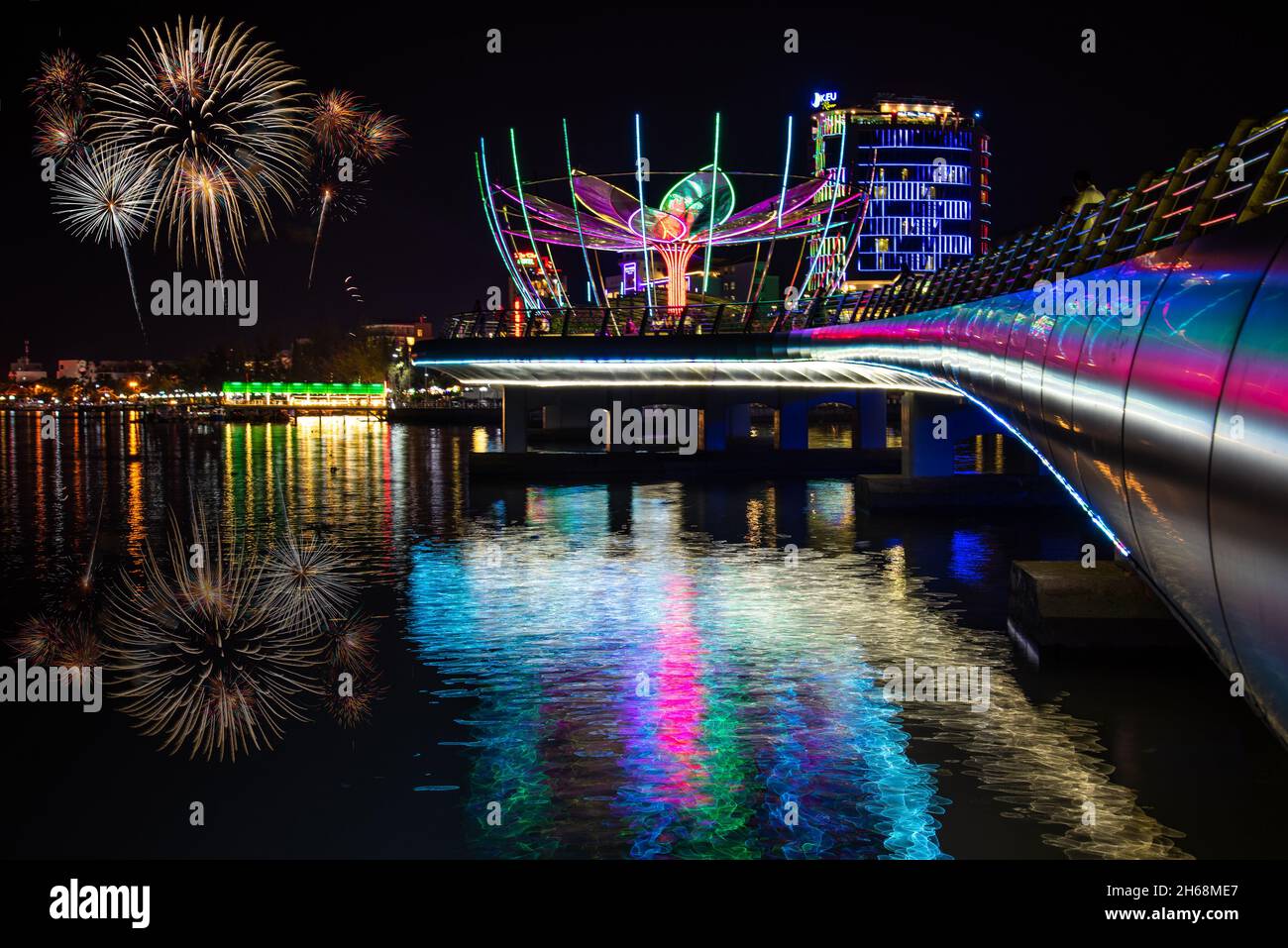 New Year's Lunar fireworks to welcome the new year in Can Tho Stock ...