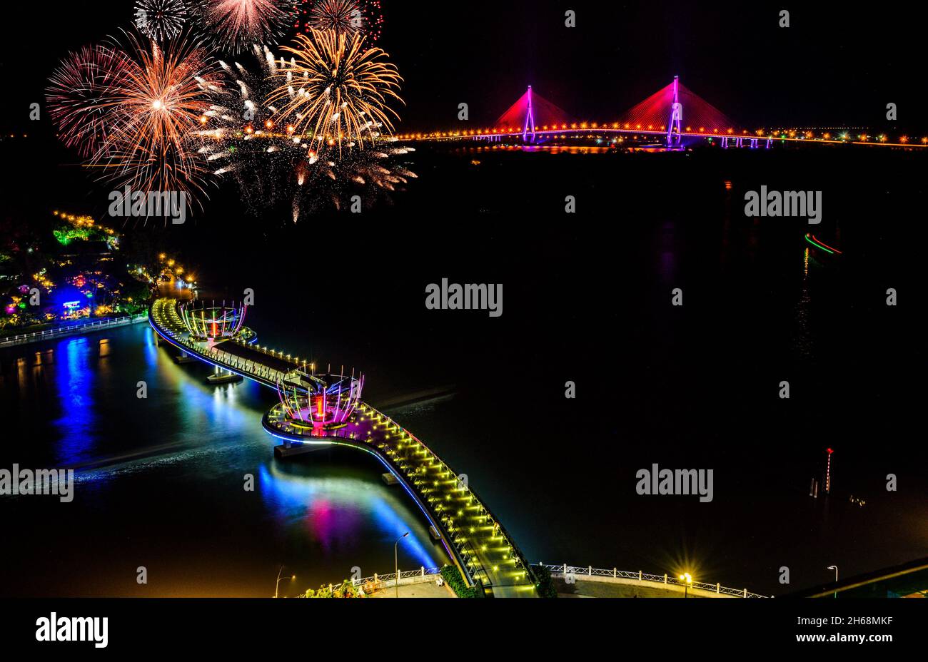 New Year's Lunar fireworks to welcome the new year in Can Tho Stock ...