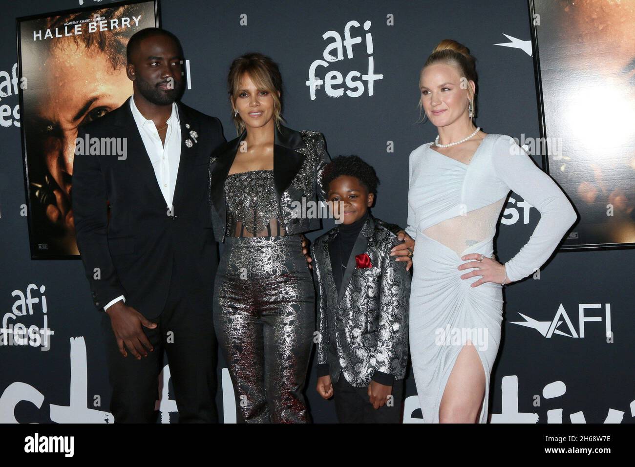 Los Angeles, CA. 13th Nov, 2021. Shamier Anderson, Halle Berry, Danny ...