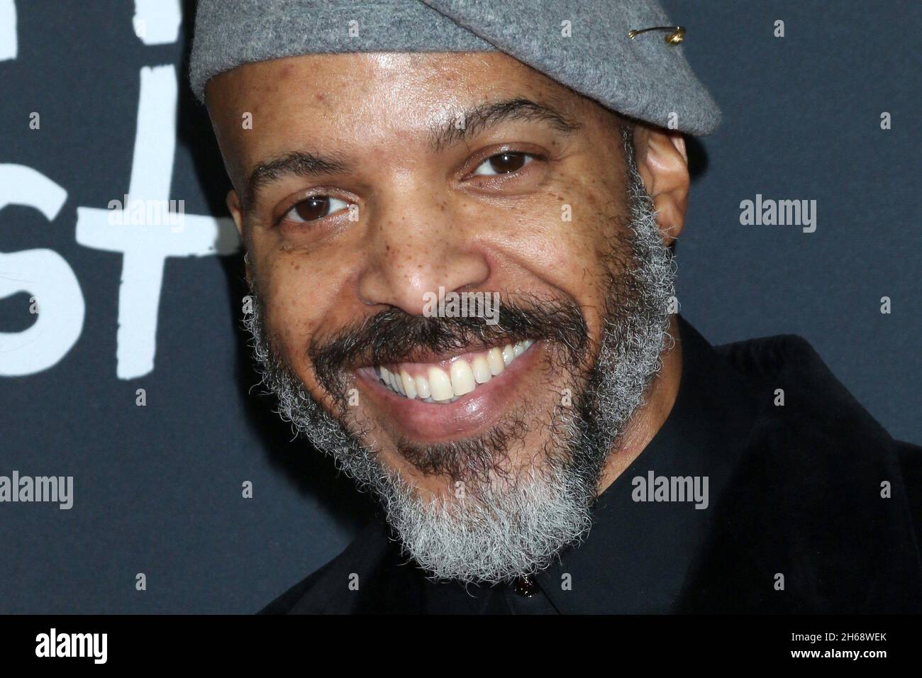 Los Angeles, CA. 13th Nov, 2021. Van Hunt at arrivals for BRUISED ...