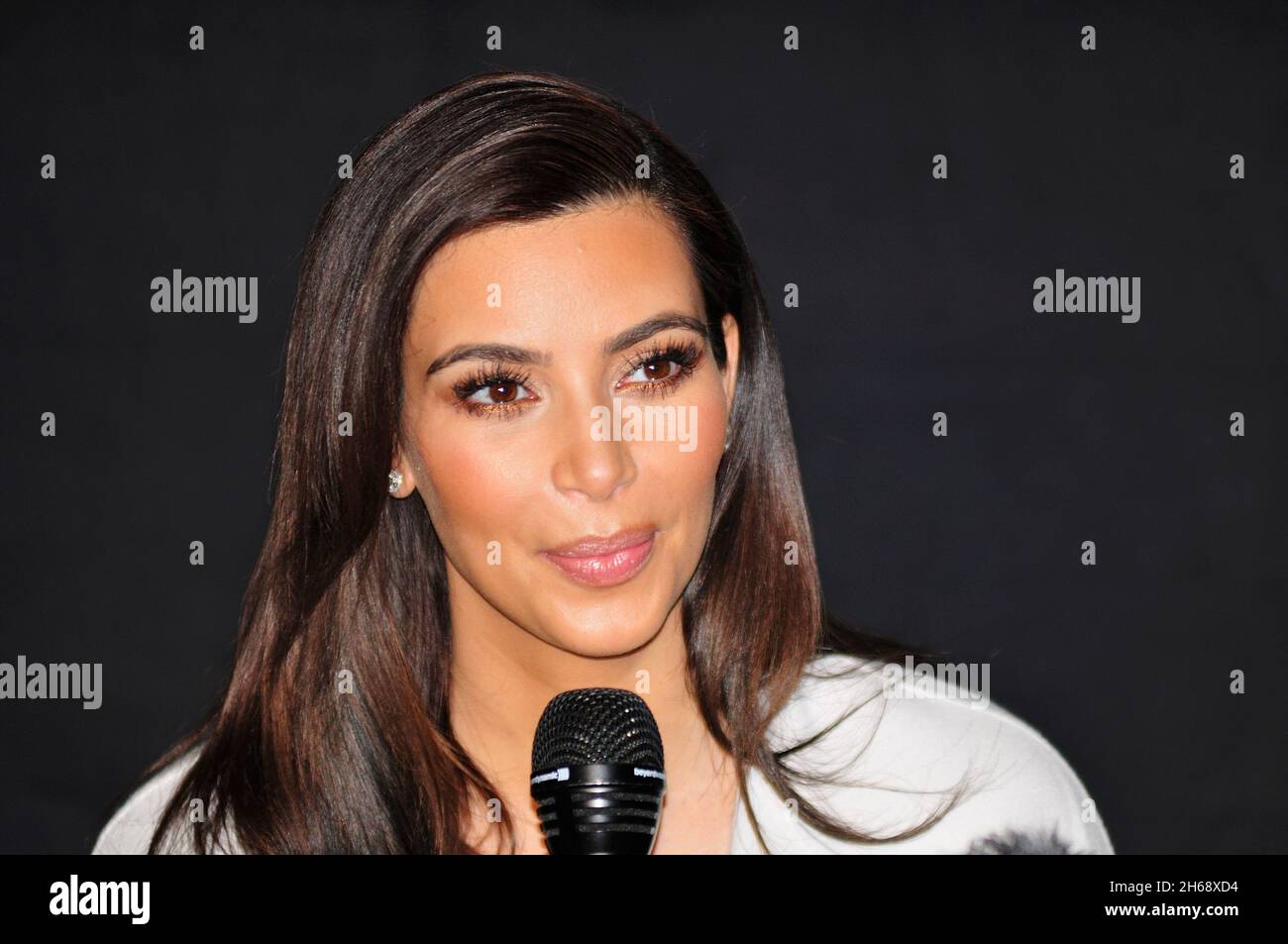 Vienna, Austria. February 27, 2014. Opera ball star guest Kim ...
