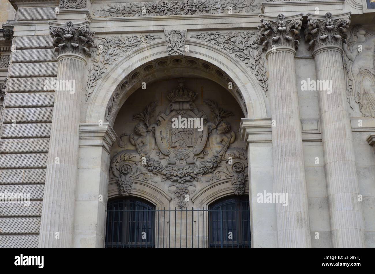 old architecture in Paris Stock Photo - Alamy