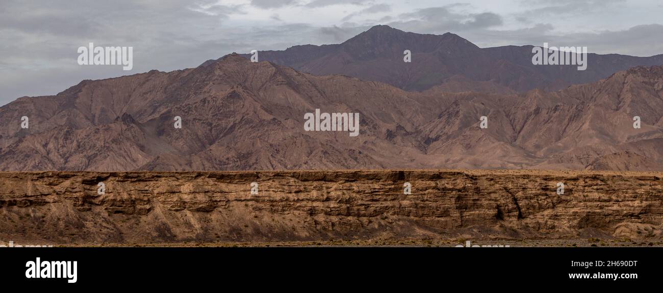 G318 highway hi-res stock photography and images - Alamy