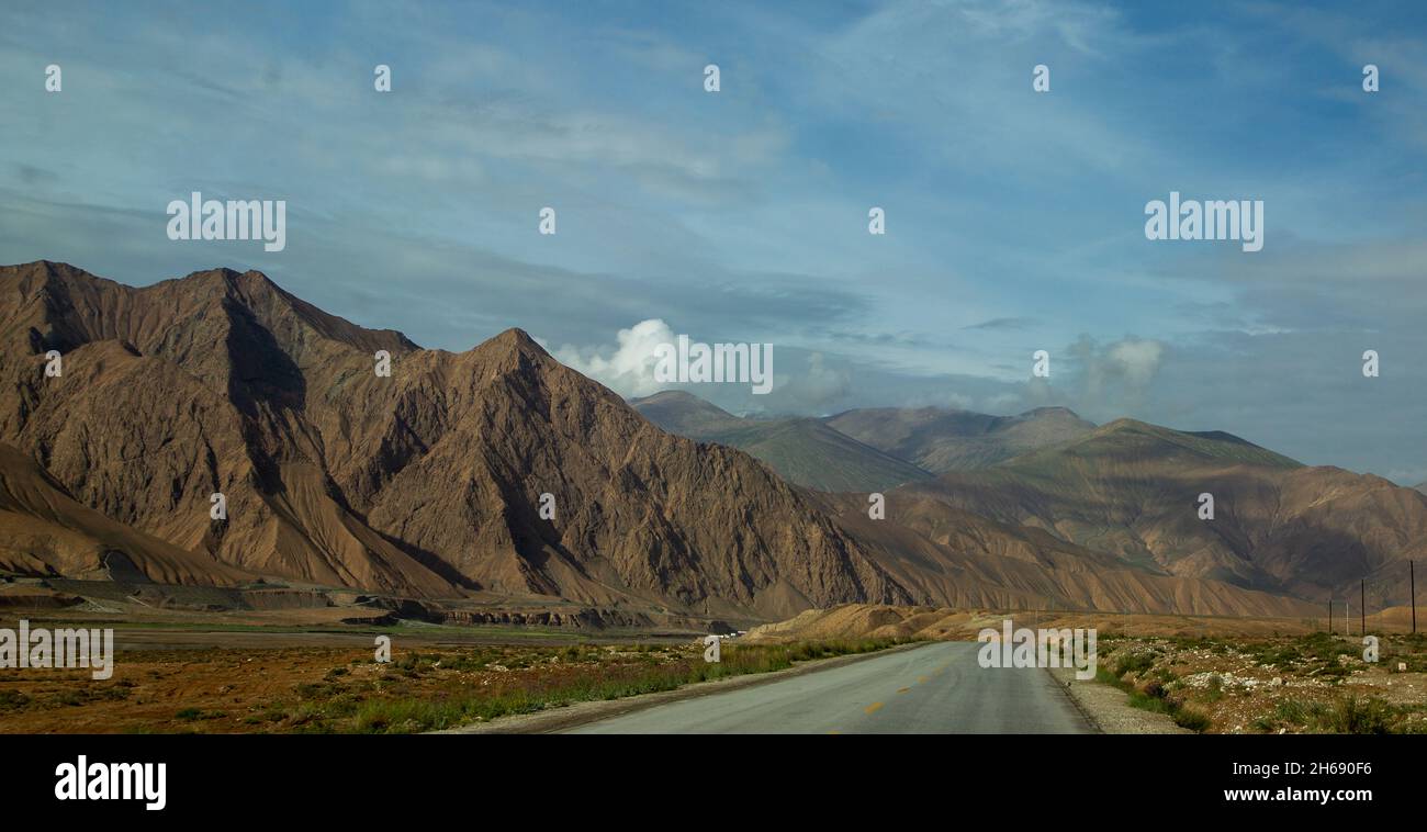 G318 highway hi-res stock photography and images - Alamy