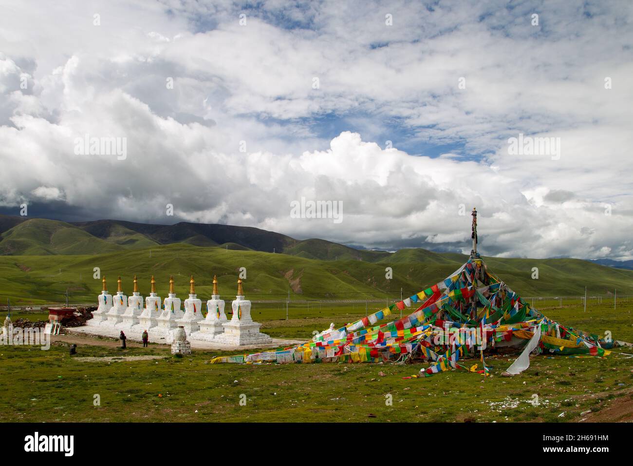The natural beauty of China's Tibetan Plateau Stock Photo - Alamy