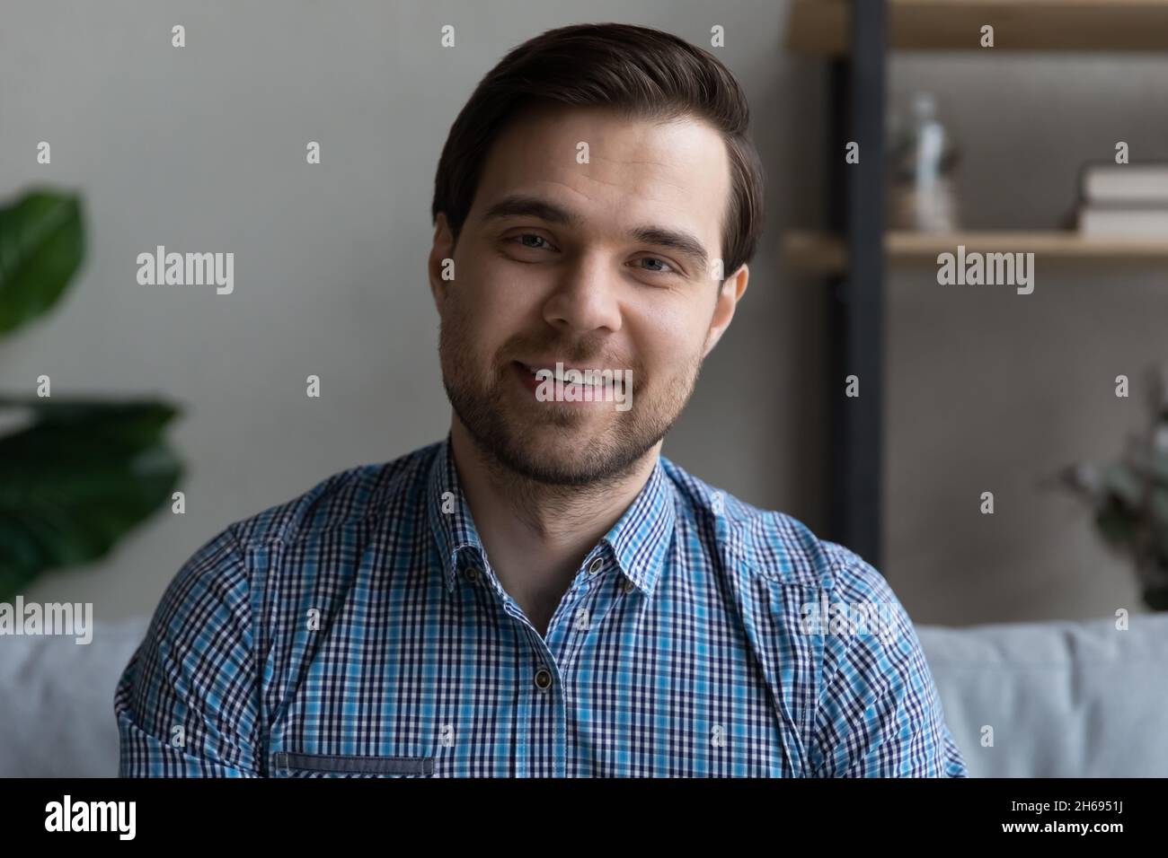 Applicant interview video call hi-res stock photography and images - Alamy