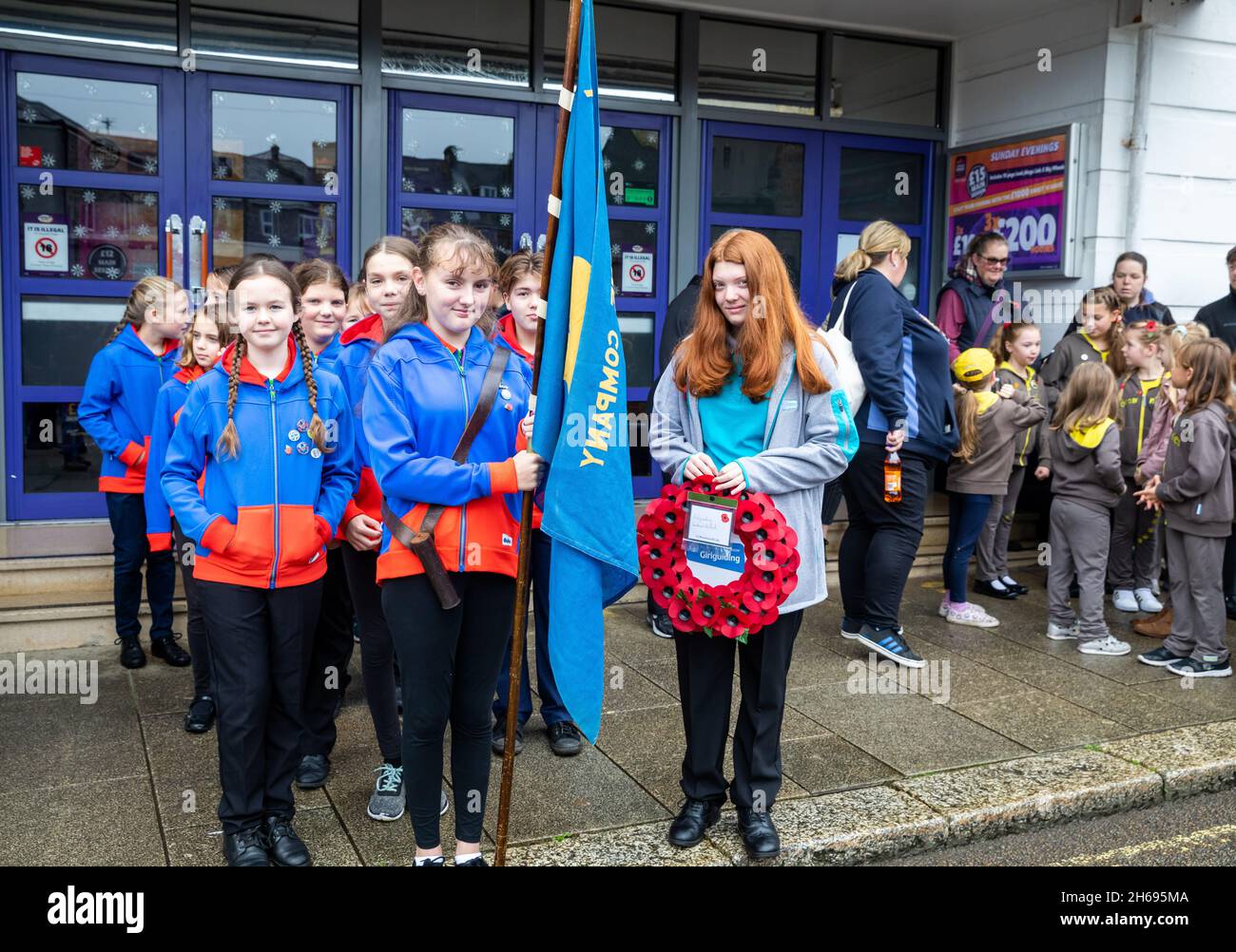 Girl guides uk flag hi-res stock photography and images - Alamy