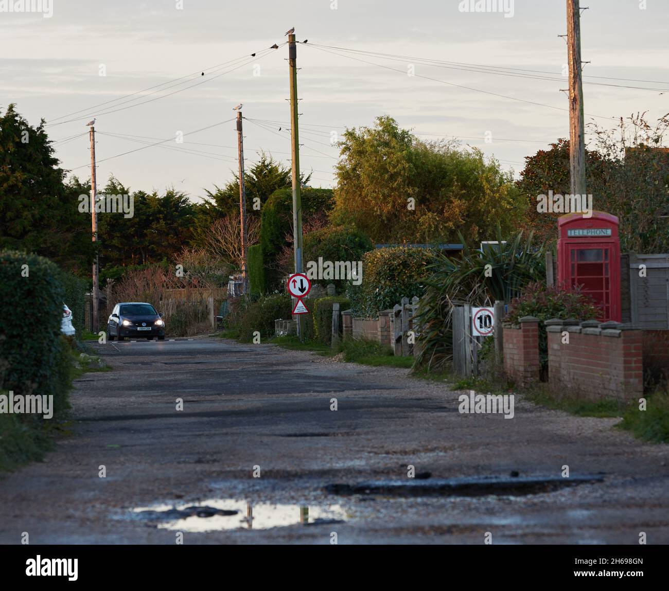 Give way to oncoming vehicles hi-res stock photography and images - Alamy