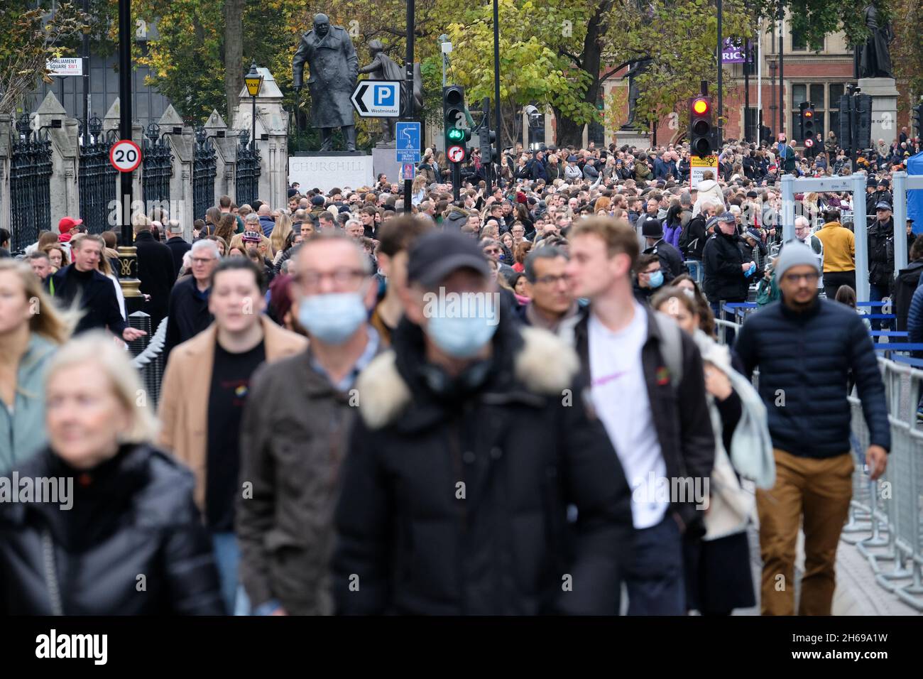 Westminster Bridge, London, UK. 14th Nov 2021. Remembrance Sunday 2021 ...