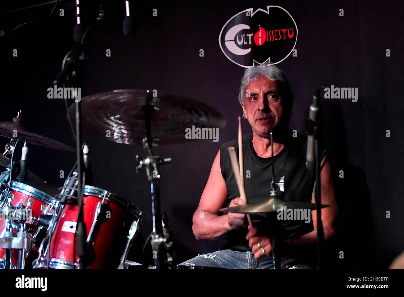 Pino Gulli dei Diaframma Live al Dissesto Musicale, 13 Novembre 2021 ...