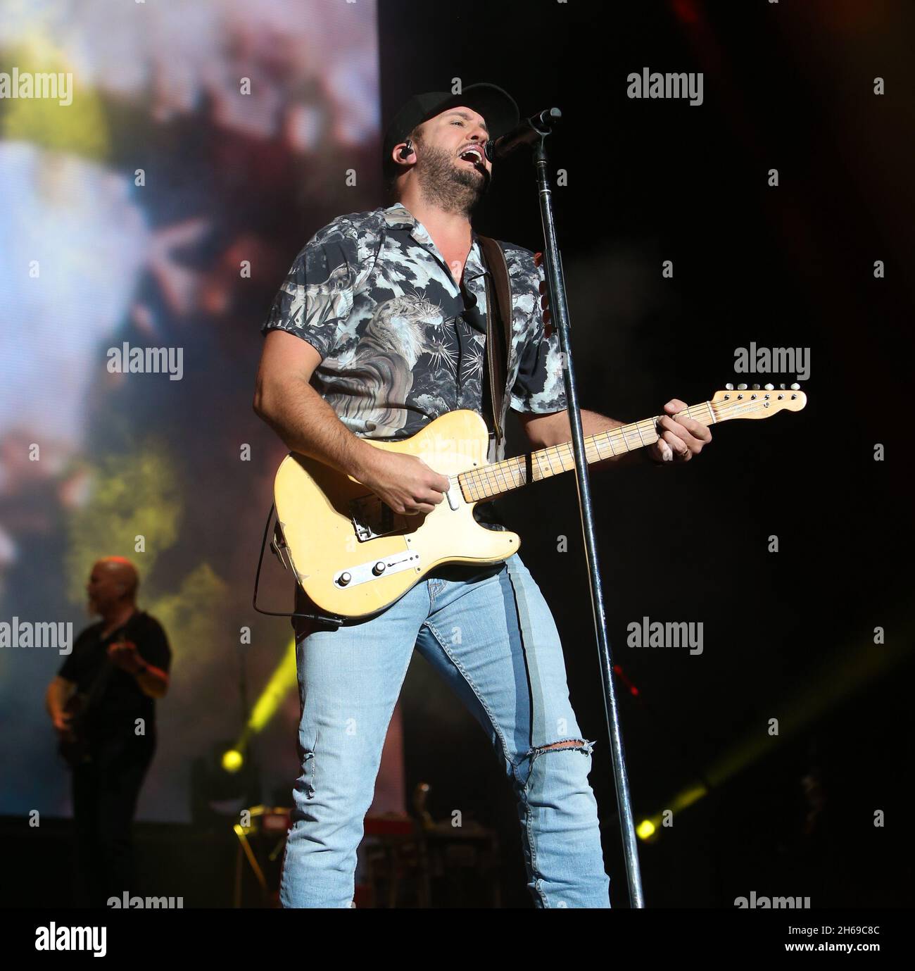 November 13, 2021, Fort Lauderdale, Florida, USA: Luke Bryan performs ...