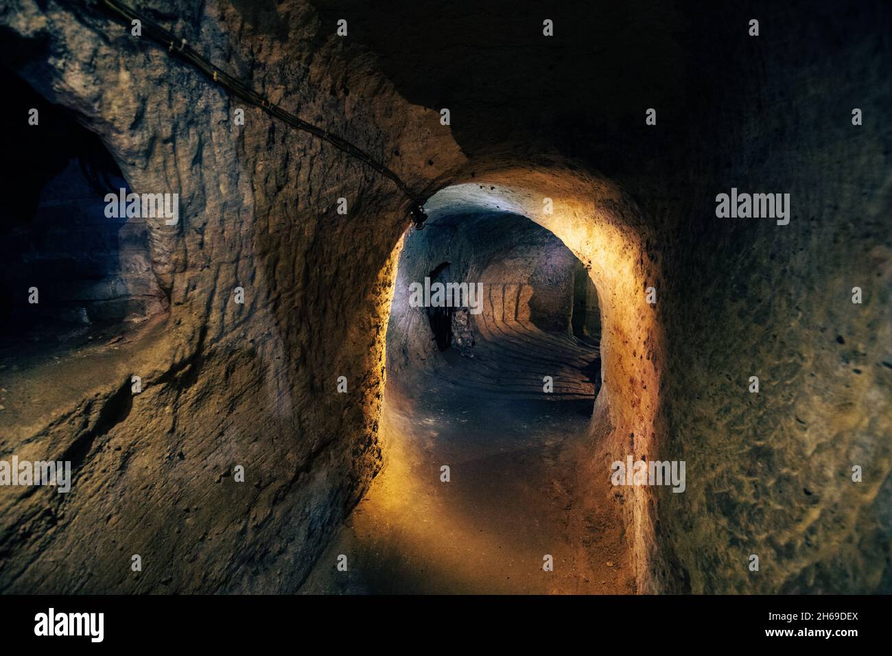Underground caves, Castle Rock, Nottingham, England, UK Stock Photo - Alamy