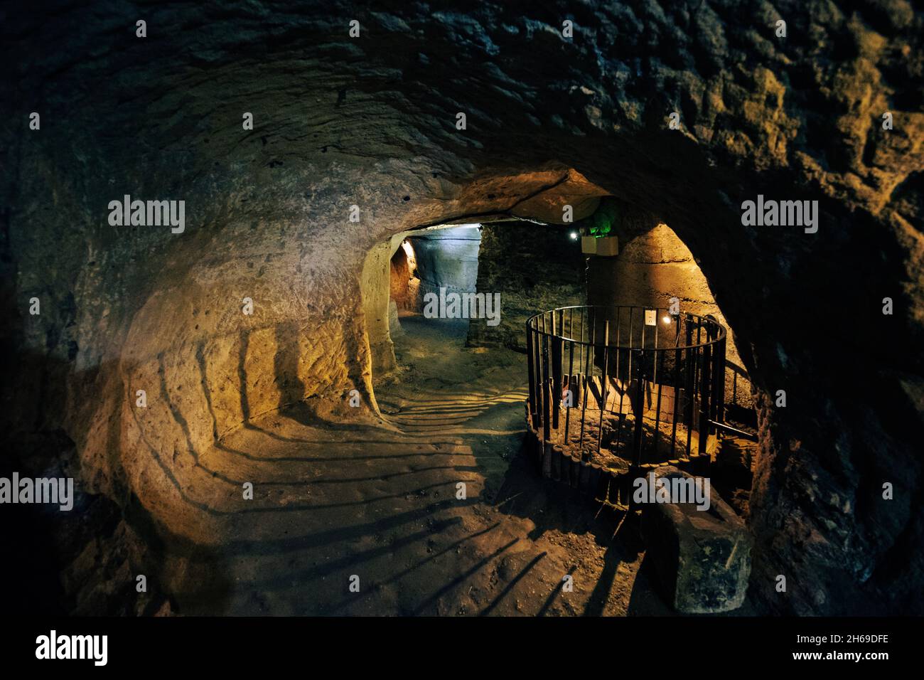 Nottingham city of caves hi-res stock photography and images - Alamy
