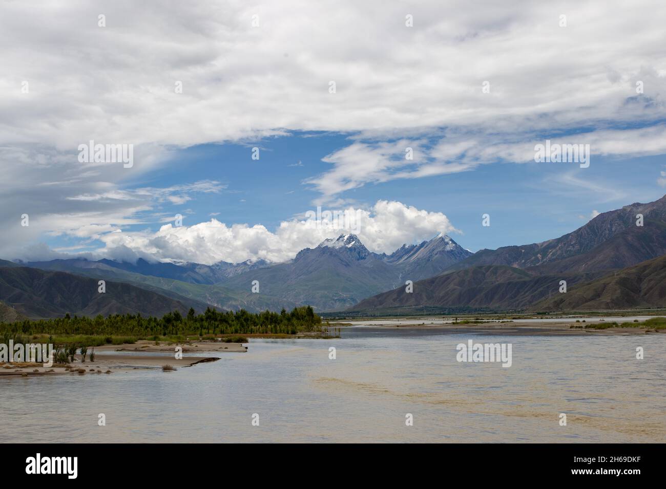 Lhasa River, Qinghai-Tibet Plateau, China Stock Photo - Alamy