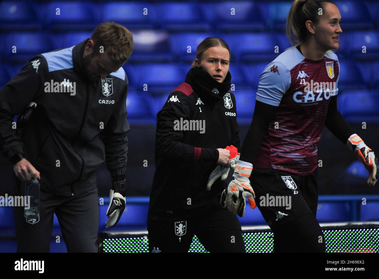 Hannah Hampton (1 Aston Villa) returns to Birmingham During the Womens ...