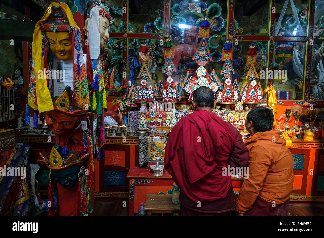 Marpha, Nepal - November 2021: Buddhist monks visiting the Marpha ...