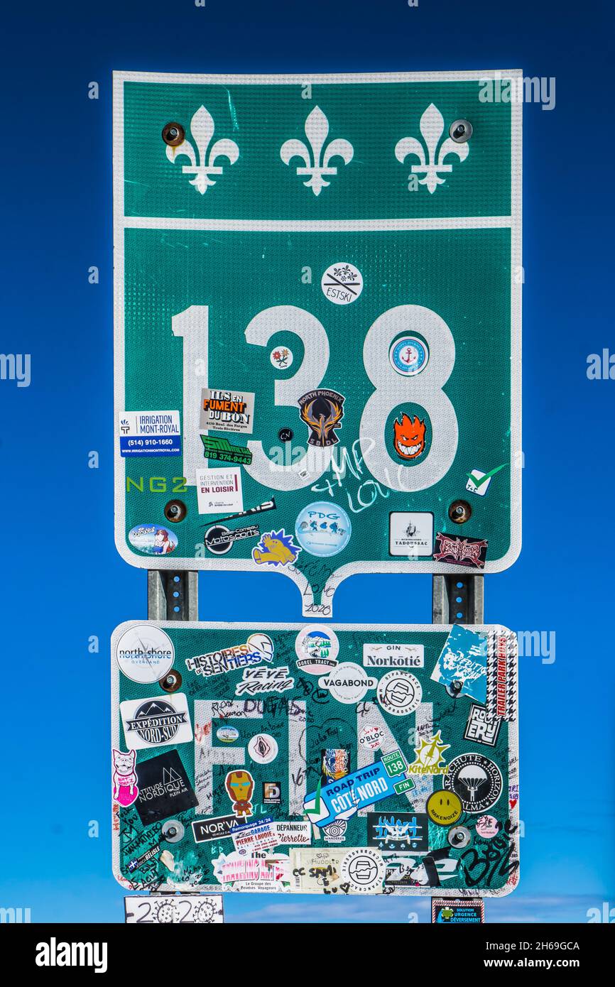 Quebec road signs hi-res stock photography and images - Alamy