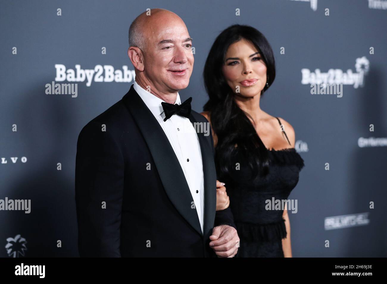 Jeff bezos and lauren sanchez hi-res stock photography and images - Alamy