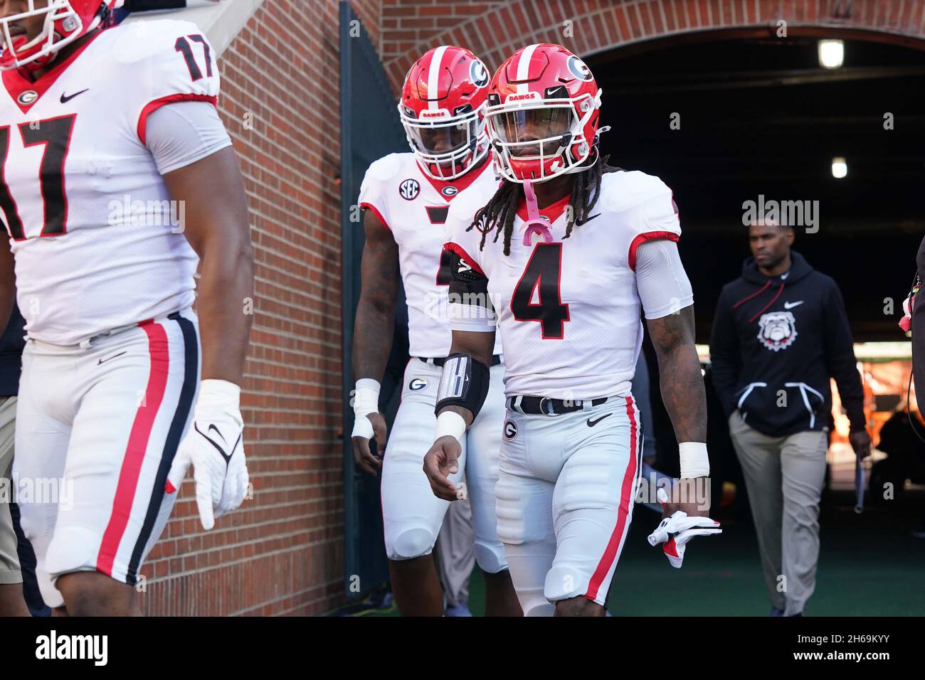 November 13, 2021: James Cook #4 of the Georgia Bulldogs takes the ...