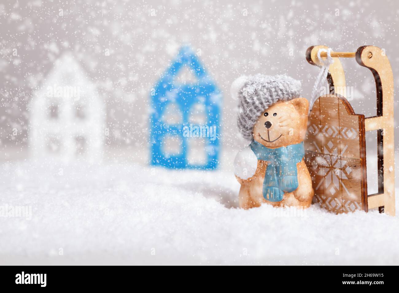 Sleigh sled sledge winter snow hi-res stock photography and images - Alamy