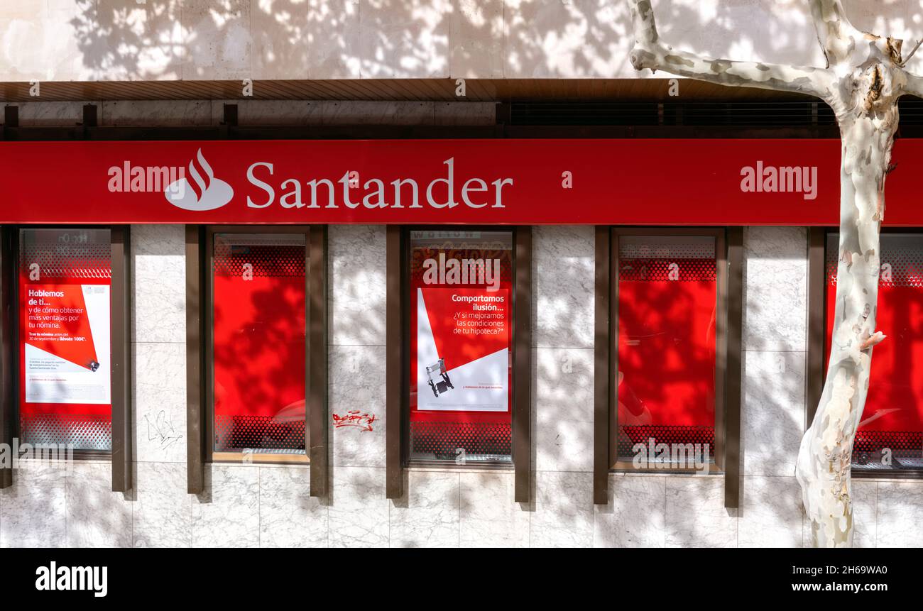 Santander Shop Front sign Palma de Mallorca Spain Stock Photo - Alamy